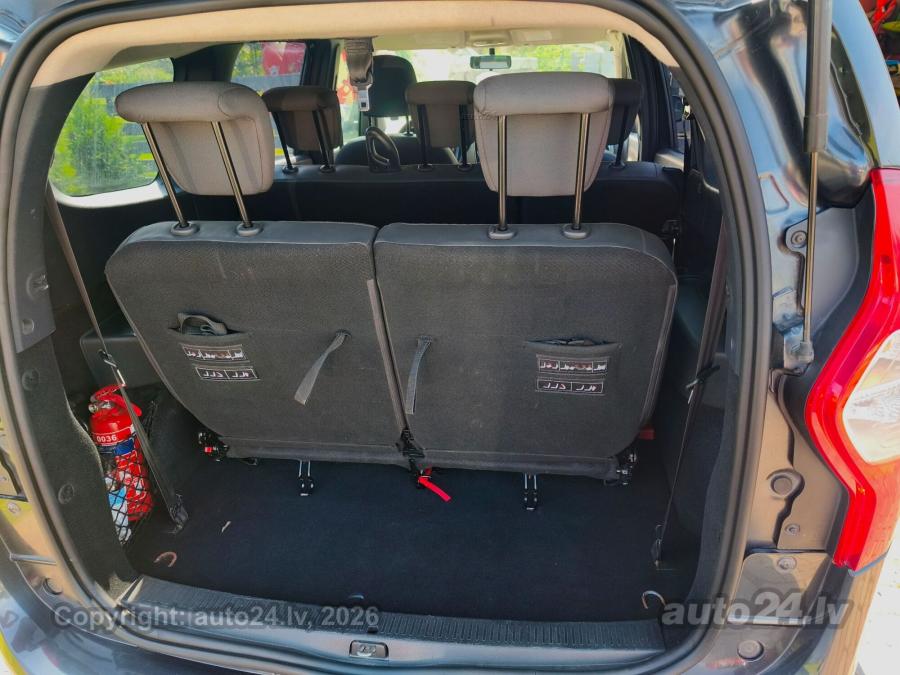 Pelēks Dacia Lodgy 2014 Saue, ar dzinēja tilpumu 1.50 L un nobraukumu 260 tūkst. km par 4790 €, foto 11 vietnē AUTOMOTO.COM.LV