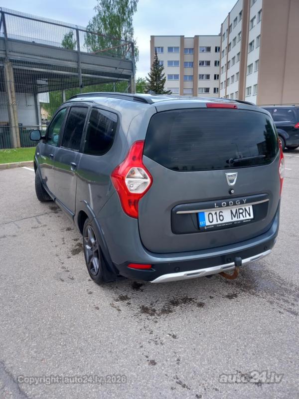 Grey Dacia Lodgy 2017 in Tallinn, with an engine capacity of 1.60 L and mileage of 190 thousand km for 6000 €, photo 6 on AUTOMOTO.COM.LV