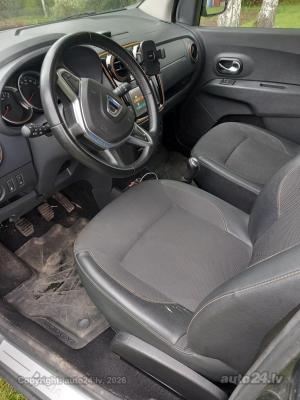 Pelēks Dacia Lodgy 2017 Tallina, ar dzinēja tilpumu 1.60 L un nobraukumu 190 tūkst. km par 6000 €, foto 9 vietnē AUTOMOTO.COM.LV