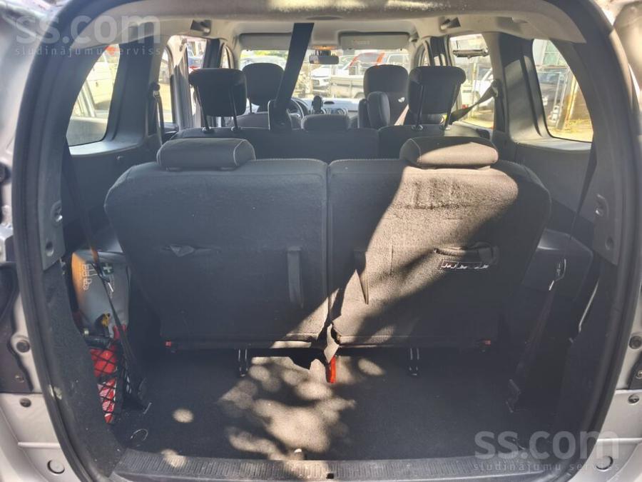 Grey Dacia Lodgy 2017 in Riga, with an engine capacity of 1.40 L and mileage of 135 thousand km for 6000 €, photo 12 on AUTOMOTO.COM.LV
