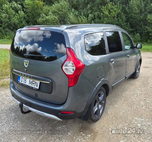 Grey Dacia Lodgy 2017 in Tallinn, with an engine capacity of 1.60 L and mileage of 188 thousand km for 5990 €, photo 6 on AUTOMOTO.COM.LV