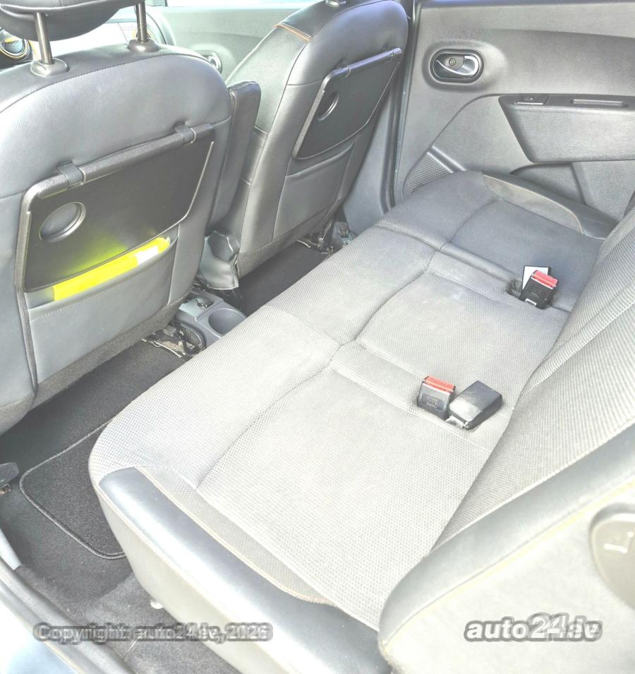 Grey Dacia Lodgy 2017 in Tallinn, with an engine capacity of 1.60 L and mileage of 188 thousand km for 5990 €, photo 11 on AUTOMOTO.COM.LV