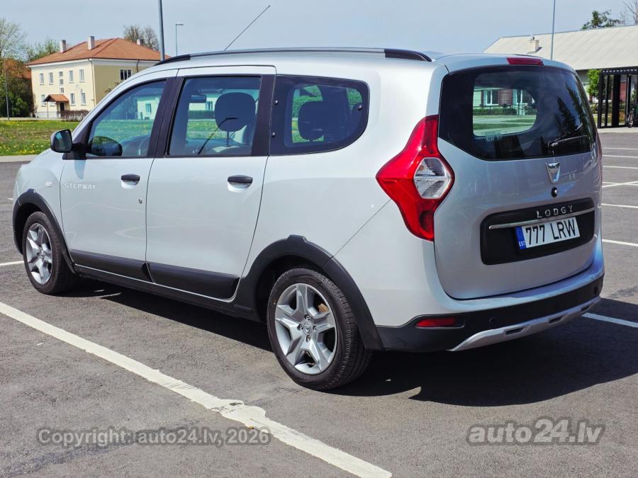 Pelēks Dacia Lodgy 2018 Narva, ar dzinēja tilpumu 1.20 L un nobraukumu 133 tūkst. km par 8000 €, foto 5 vietnē AUTOMOTO.COM.LV