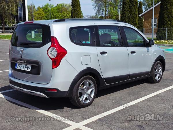 Pelēks Dacia Lodgy 2018 Narva, ar dzinēja tilpumu 1.20 L un nobraukumu 133 tūkst. km par 8000 €, foto 6 vietnē AUTOMOTO.COM.LV