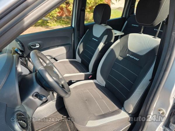 Pelēks Dacia Lodgy 2018 Narva, ar dzinēja tilpumu 1.20 L un nobraukumu 133 tūkst. km par 8000 €, foto 10 vietnē AUTOMOTO.COM.LV