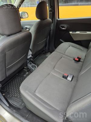 Dacia Lodgy 2013 Rīga, ar dzinēja tilpumu 1.50 L un nobraukumu 218 tūkst. km par 4150 €, foto 13 vietnē AUTOMOTO.COM.LV