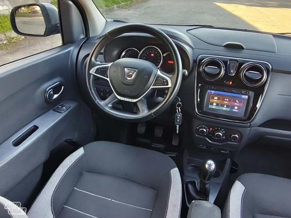 Dacia Lodgy 2018 in Siauliai on AUTOMOTO.COM.LV Dacia Lodgy 2018 in Siauliai, with an engine capacity of 1.20 L and mileage of 142 thousand km for 5300 €, photo 11 on AUTOMOTO.COM.LV
