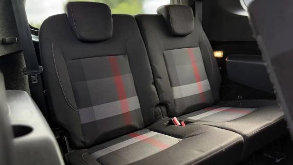 Dacia Lodgy 2019 Jelgava, ar dzinēja tilpumu 1.30 L un nobraukumu 124 tūkst. km par 6590 €, foto 10 vietnē AUTOMOTO.COM.LV