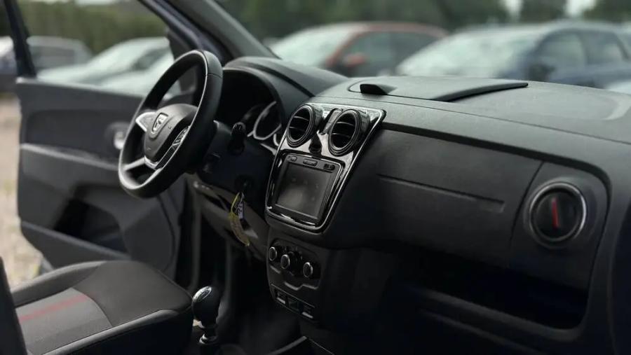 Dacia Lodgy 2019 Jelgava, ar dzinēja tilpumu 1.30 L un nobraukumu 124 tūkst. km par 6590 €, foto 9 vietnē AUTOMOTO.COM.LV