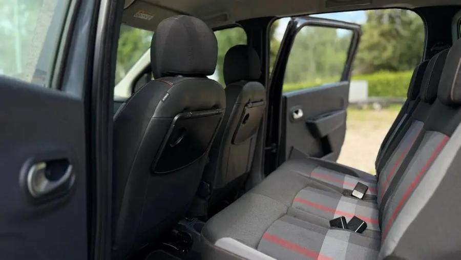 Dacia Lodgy 2019 Jelgava, ar dzinēja tilpumu 1.30 L un nobraukumu 124 tūkst. km par 6590 €, foto 12 vietnē AUTOMOTO.COM.LV