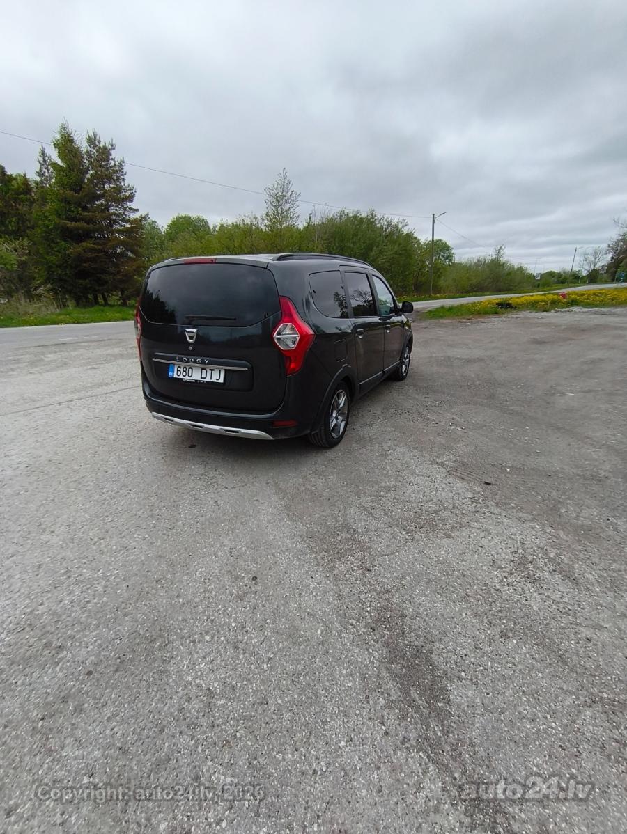 Dacia Lodgy 2022 in Tallinn, with an engine capacity of 1.50 L and mileage of 116 thousand km for 10500 €, photo 6 on AUTOMOTO.COM.LV