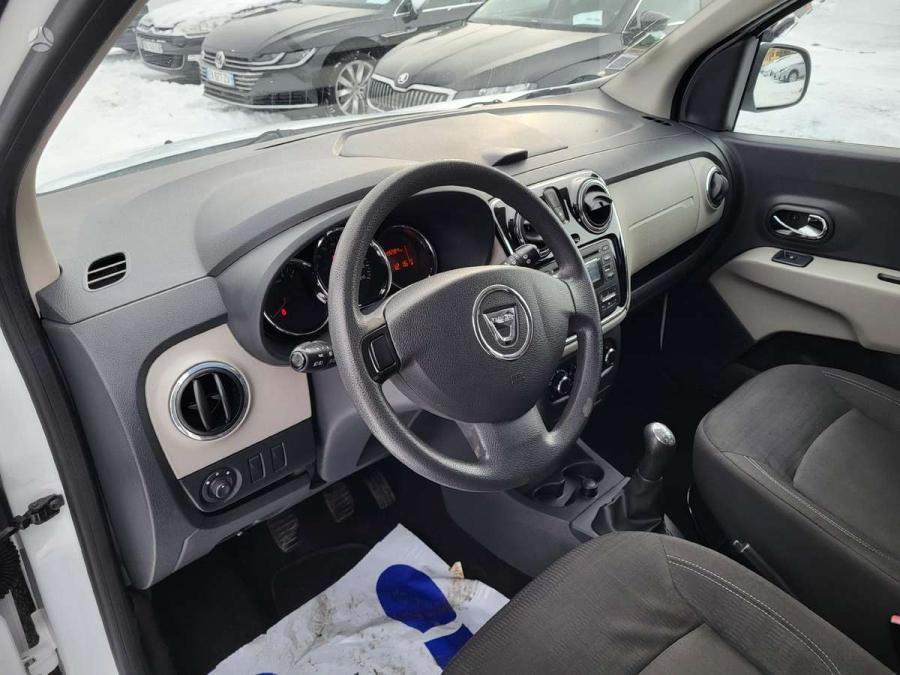 White Dacia Lodgy 2012 in Taurage, with an engine capacity of 1.46 L and mileage of 249 thousand km for 3300 €, photo 16 on AUTOMOTO.COM.LV