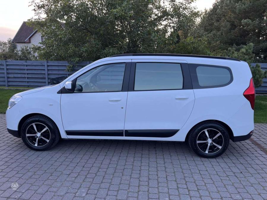White Dacia Lodgy 2014 in Marijampole, with an engine capacity of 1.60 L and mileage of 180 thousand km for 4200 €, photo 3 on AUTOMOTO.COM.LV