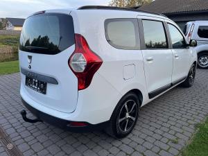 White Dacia Lodgy 2014 in Marijampole, with an engine capacity of 1.60 L and mileage of 180 thousand km for 4200 €, photo 6 on AUTOMOTO.COM.LV