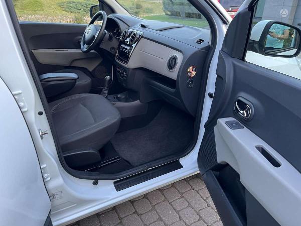 White Dacia Lodgy 2014 in Marijampole, with an engine capacity of 1.60 L and mileage of 180 thousand km for 4200 €, photo 10 on AUTOMOTO.COM.LV