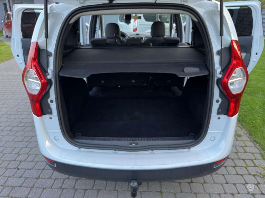 White Dacia Lodgy 2014 in Marijampole, with an engine capacity of 1.60 L and mileage of 180 thousand km for 4200 €, photo 16 on AUTOMOTO.COM.LV
