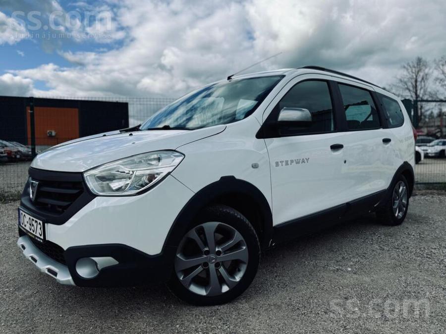 White Dacia Lodgy 2015 in Cesis, with an engine capacity of 1.20 L and mileage of 0 thousand km for 5950 €, photo 4 on AUTOMOTO.COM.LV