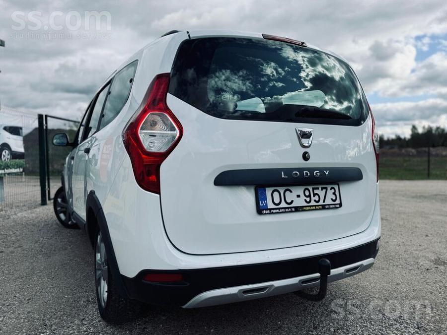 White Dacia Lodgy 2015 in Cesis, with an engine capacity of 1.20 L and mileage of 0 thousand km for 5950 €, photo 7 on AUTOMOTO.COM.LV