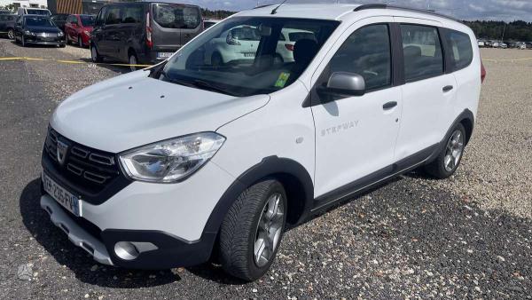 White Dacia Lodgy 2017 in Taurage, with an engine capacity of 1.20 L and mileage of 143 thousand km for 3900 €, photo 2 on AUTOMOTO.COM.LV
