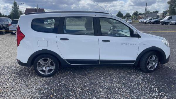 White Dacia Lodgy 2017 in Taurage, with an engine capacity of 1.20 L and mileage of 143 thousand km for 3900 €, photo 5 on AUTOMOTO.COM.LV