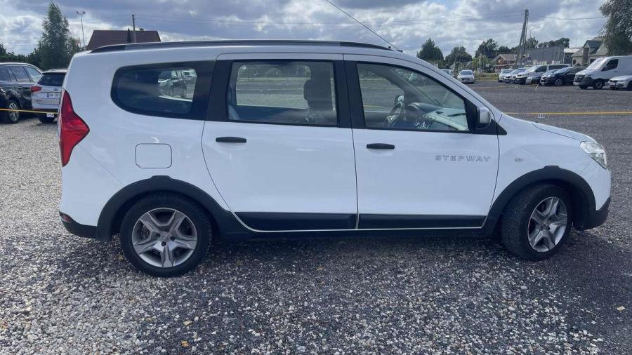 Balts Dacia Lodgy 2017 Tauragė, ar dzinēja tilpumu 1.20 L un nobraukumu 143 tūkst. km par 3900 €, foto 6 vietnē AUTOMOTO.COM.LV