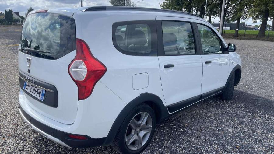 Balts Dacia Lodgy 2017 Tauragė, ar dzinēja tilpumu 1.20 L un nobraukumu 143 tūkst. km par 3900 €, foto 7 vietnē AUTOMOTO.COM.LV