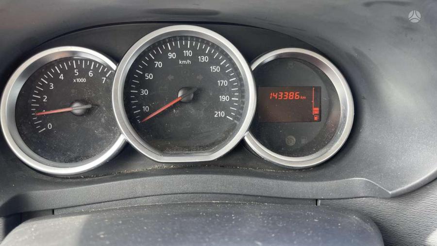 Balts Dacia Lodgy 2017 Tauragė, ar dzinēja tilpumu 1.20 L un nobraukumu 143 tūkst. km par 3900 €, foto 13 vietnē AUTOMOTO.COM.LV