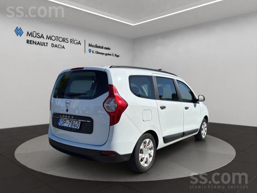Balts Dacia Lodgy 2017 Rīga, ar dzinēja tilpumu 1.60 L un nobraukumu 140 tūkst. km par 3995 €, foto 5 vietnē AUTOMOTO.COM.LV
