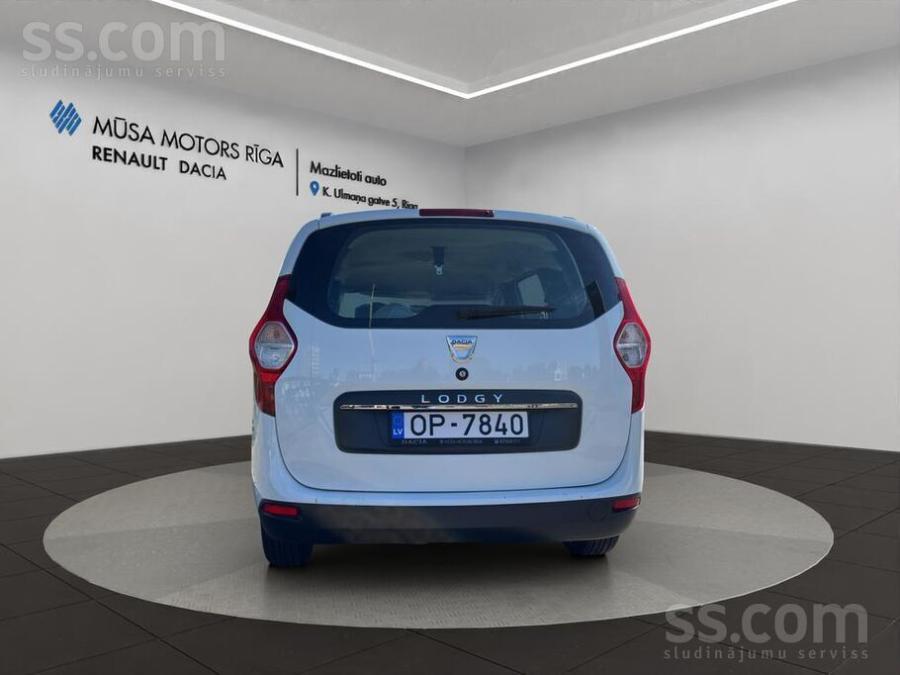 Balts Dacia Lodgy 2017 Rīga, ar dzinēja tilpumu 1.60 L un nobraukumu 140 tūkst. km par 3995 €, foto 6 vietnē AUTOMOTO.COM.LV
