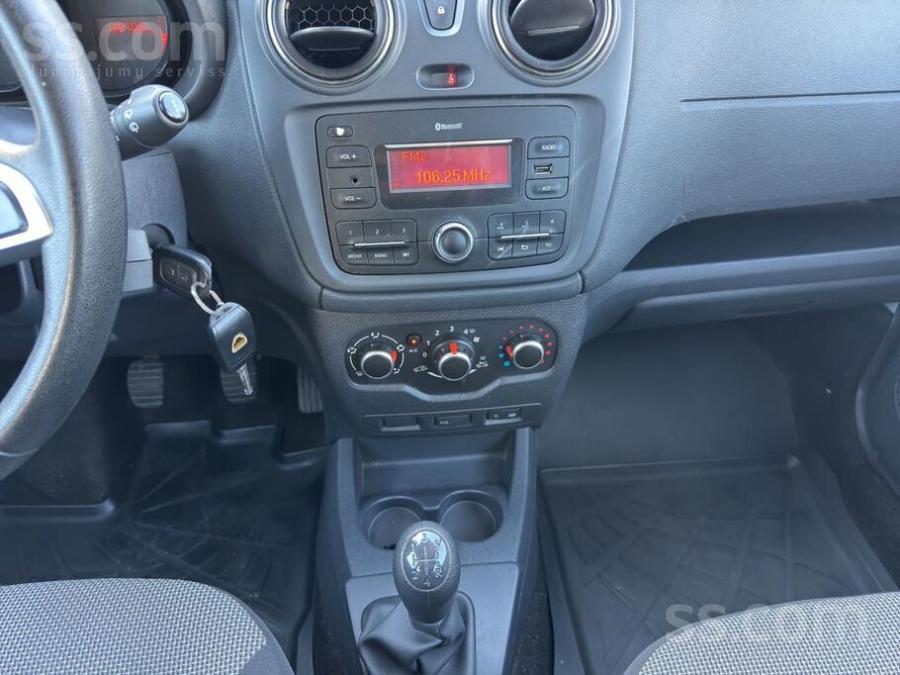 Balts Dacia Lodgy 2017 Rīga, ar dzinēja tilpumu 1.60 L un nobraukumu 140 tūkst. km par 3995 €, foto 14 vietnē AUTOMOTO.COM.LV