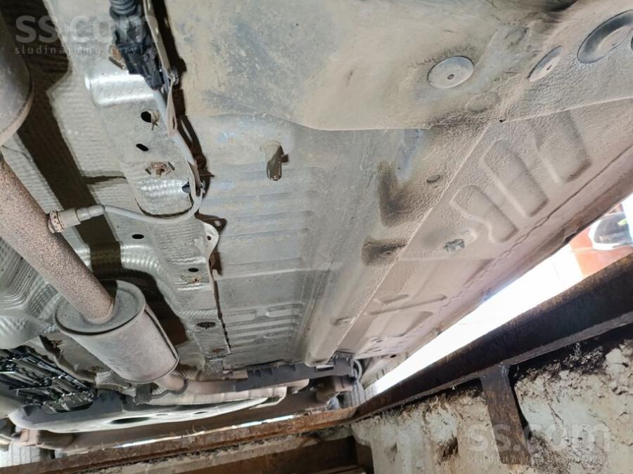 Balts Dacia Lodgy 2019 Valmiera, ar dzinēja tilpumu 1.60 L un nobraukumu 142 tūkst. km par 5500 €, foto 10 vietnē AUTOMOTO.COM.LV