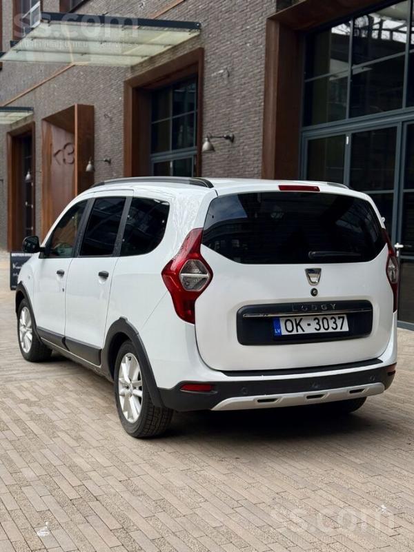 Balts Dacia Lodgy 2021 Rīga, ar dzinēja tilpumu 1.50 L un nobraukumu 249 tūkst. km par 7400 €, foto 4 vietnē AUTOMOTO.COM.LV