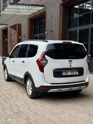 Balts Dacia Lodgy 2021 Rīga, ar dzinēja tilpumu 1.50 L un nobraukumu 249 tūkst. km par 7400 €, foto 5 vietnē AUTOMOTO.COM.LV