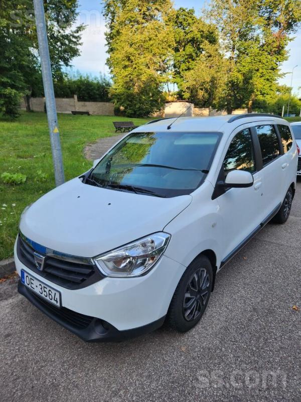 White Dacia Lodgy 2014 in Daugavpils, with an engine capacity of 1.20 L and mileage of 108 thousand km for 2500 €, photo 1 on AUTOMOTO.COM.LV