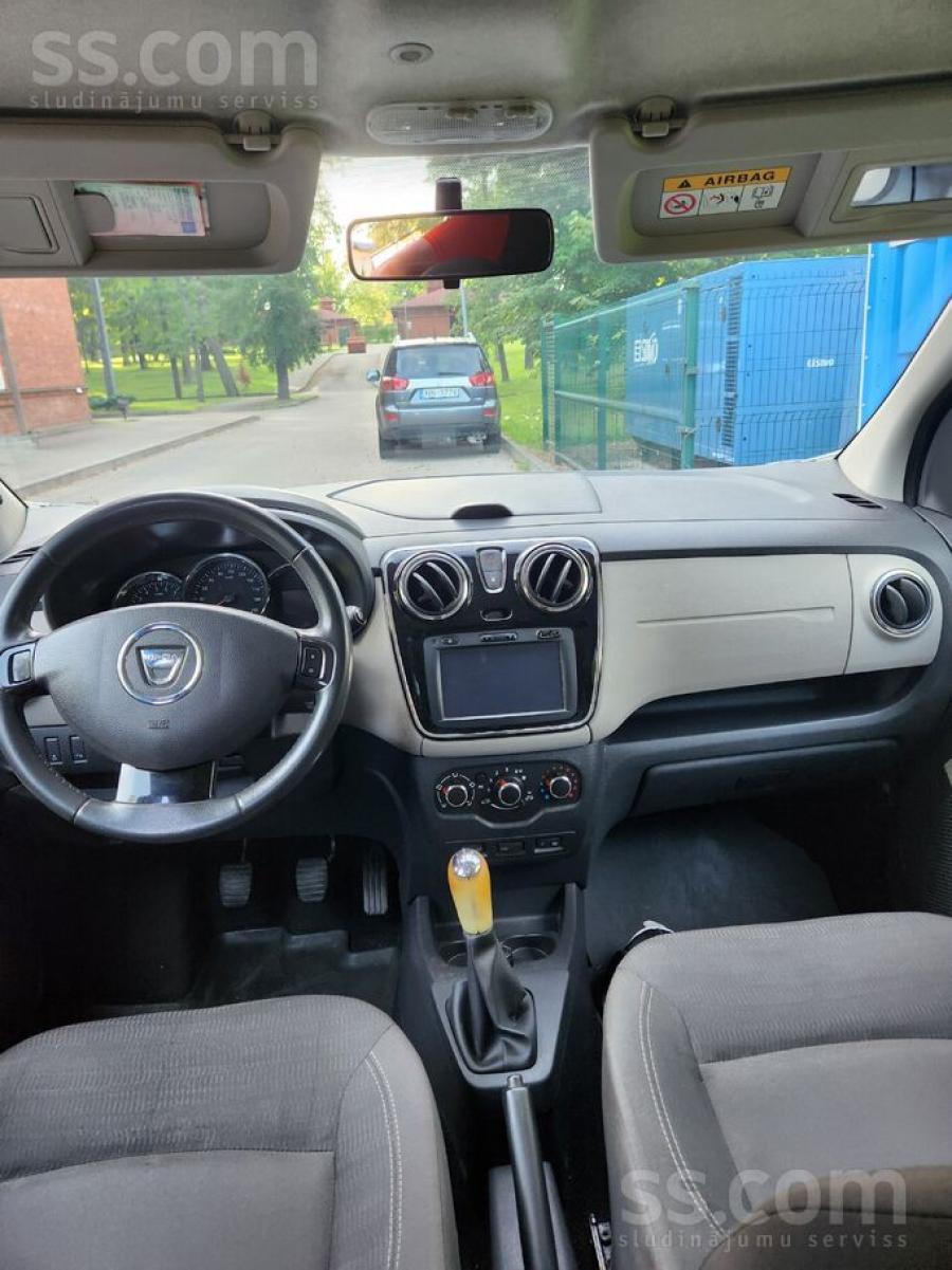 White Dacia Lodgy 2014 in Daugavpils, with an engine capacity of 1.20 L and mileage of 108 thousand km for 2500 €, photo 7 on AUTOMOTO.COM.LV