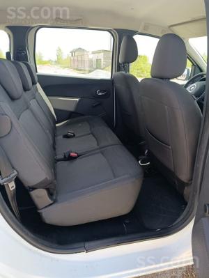 White Dacia Lodgy 2015 in Saldus, with an engine capacity of 1.20 L and mileage of 157 thousand km for 3450 €, photo 12 on AUTOMOTO.COM.LV