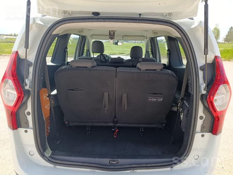 White Dacia Lodgy 2015 in Saldus, with an engine capacity of 1.20 L and mileage of 157 thousand km for 3450 €, photo 14 on AUTOMOTO.COM.LV