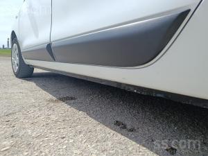 White Dacia Lodgy 2015 in Saldus, with an engine capacity of 1.20 L and mileage of 157 thousand km for 3450 €, photo 16 on AUTOMOTO.COM.LV