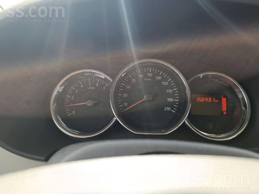 White Dacia Lodgy 2015 in Saldus, with an engine capacity of 1.20 L and mileage of 157 thousand km for 3450 €, photo 17 on AUTOMOTO.COM.LV