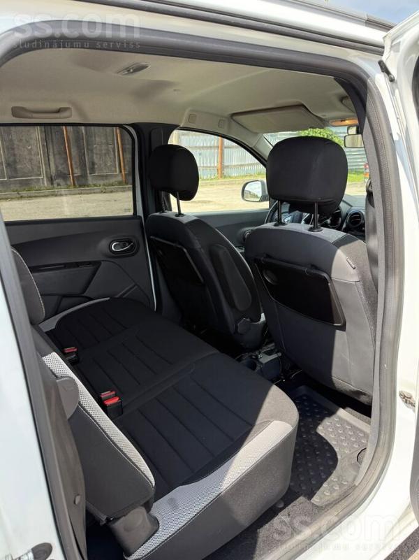 White Dacia Lodgy 2021 in Riga, with an engine capacity of 1.50 L and mileage of 54 thousand km for 7500 €, photo 10 on AUTOMOTO.COM.LV