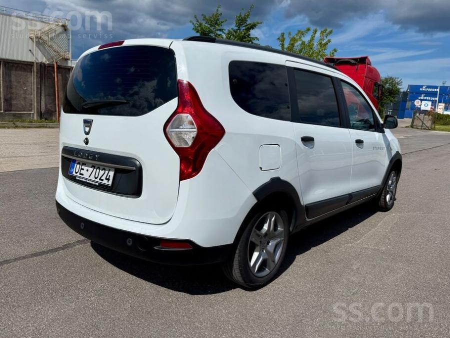 Balts Dacia Lodgy 2021 Rīga, ar dzinēja tilpumu 1.50 L un nobraukumu 54 tūkst. km par 8500 €, foto 6 vietnē AUTOMOTO.COM.LV