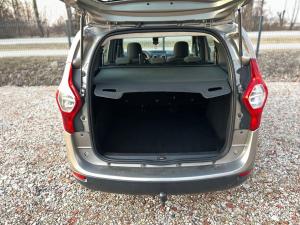 Yellow Dacia Lodgy 2015 in Cesis, with an engine capacity of 1.20 L and mileage of 84 thousand km for 4900 €, photo 4 on AUTOMOTO.COM.LV