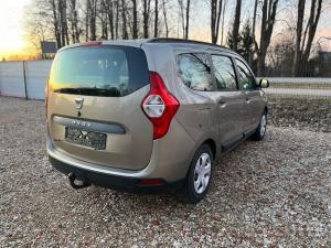 Yellow Dacia Lodgy 2015 in Cesis, with an engine capacity of 1.20 L and mileage of 84 thousand km for 4900 €, photo 5 on AUTOMOTO.COM.LV