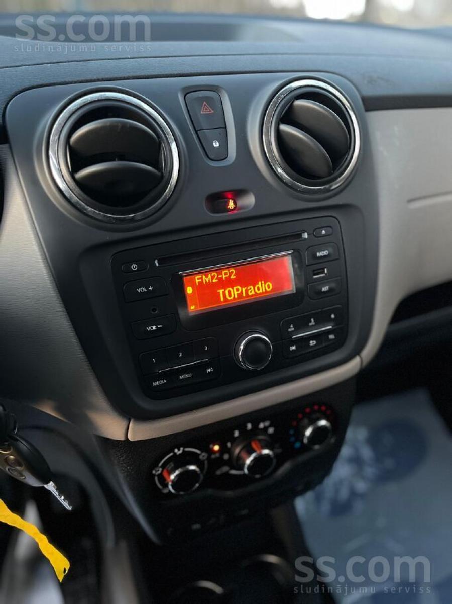 Yellow Dacia Lodgy 2015 in Cesis, with an engine capacity of 1.20 L and mileage of 84 thousand km for 4900 €, photo 12 on AUTOMOTO.COM.LV