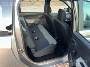 Yellow Dacia Lodgy 2015 in Cesis, with an engine capacity of 1.20 L and mileage of 84 thousand km for 4900 €, photo 16 on AUTOMOTO.COM.LV