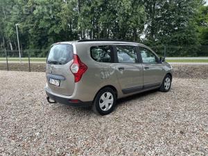 Yellow Dacia Lodgy 2015 in Cesis, with an engine capacity of 1.20 L and mileage of 0 thousand km for 5200 €, photo 4 on AUTOMOTO.COM.LV