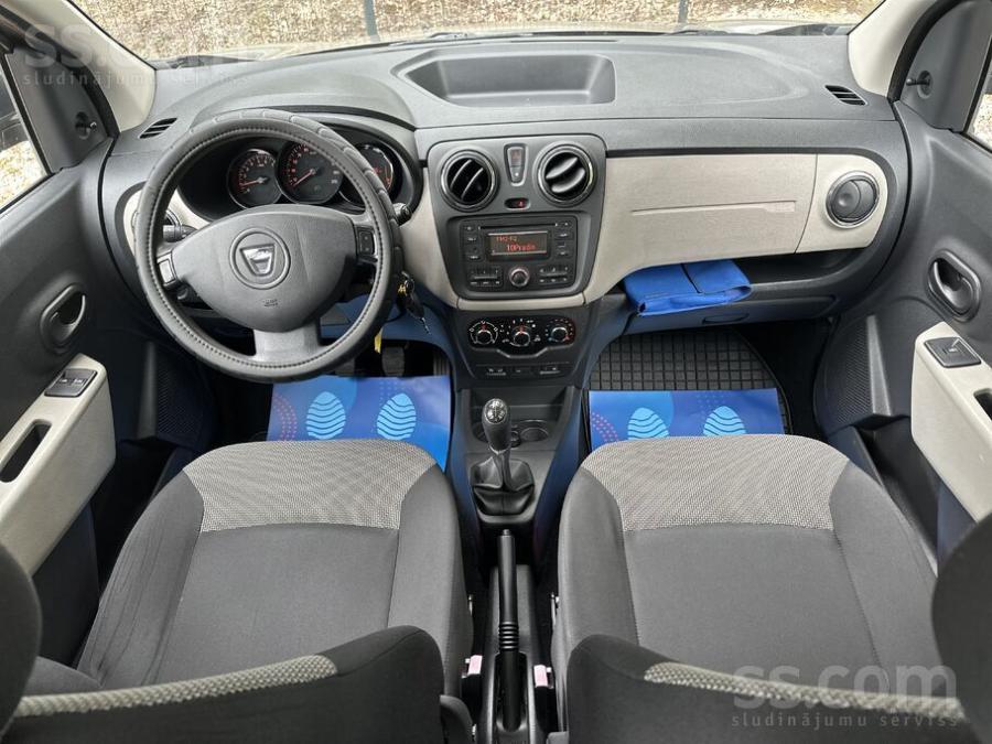 Yellow Dacia Lodgy 2015 in Cesis, with an engine capacity of 1.20 L and mileage of 0 thousand km for 5200 €, photo 6 on AUTOMOTO.COM.LV