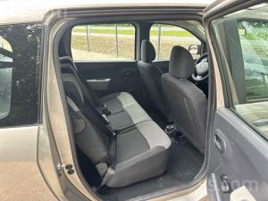 Yellow Dacia Lodgy 2015 in Cesis, with an engine capacity of 1.20 L and mileage of 0 thousand km for 5200 €, photo 8 on AUTOMOTO.COM.LV