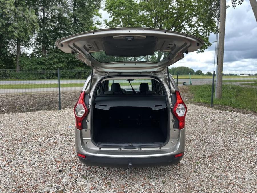 Yellow Dacia Lodgy 2015 in Cesis, with an engine capacity of 1.20 L and mileage of 0 thousand km for 5200 €, photo 14 on AUTOMOTO.COM.LV
