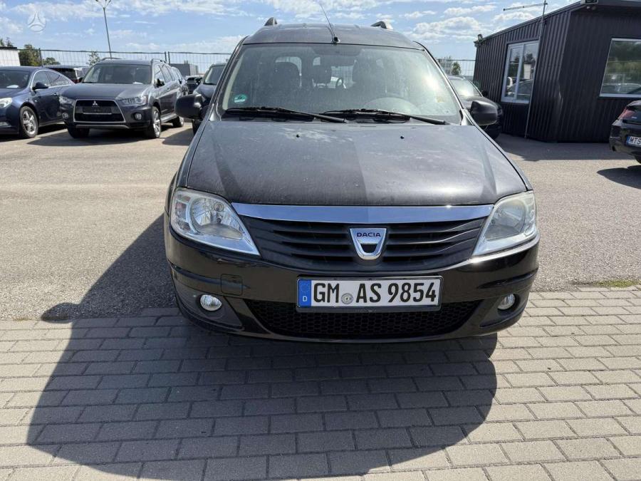 Black Dacia Logan 2012 in Marijampole, with an engine capacity of 1.60 L and mileage of 135 thousand km for 2999 €, photo 3 on AUTOMOTO.COM.LV